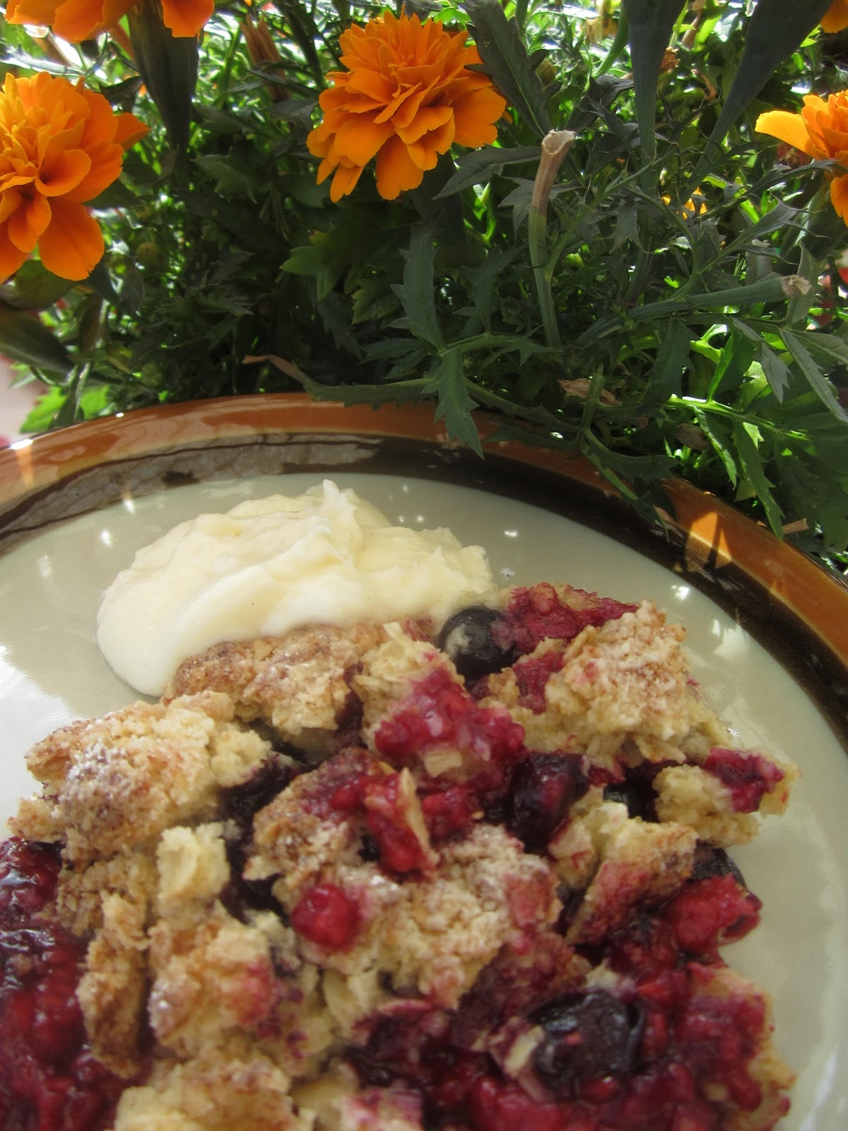 Veronicas glutenfria: Smulpaj med hallon och blåbär