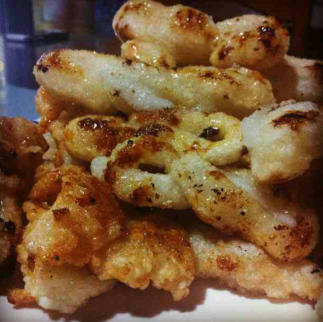 From Chipmunks to Musketeers: Chikalang versus Palitaw