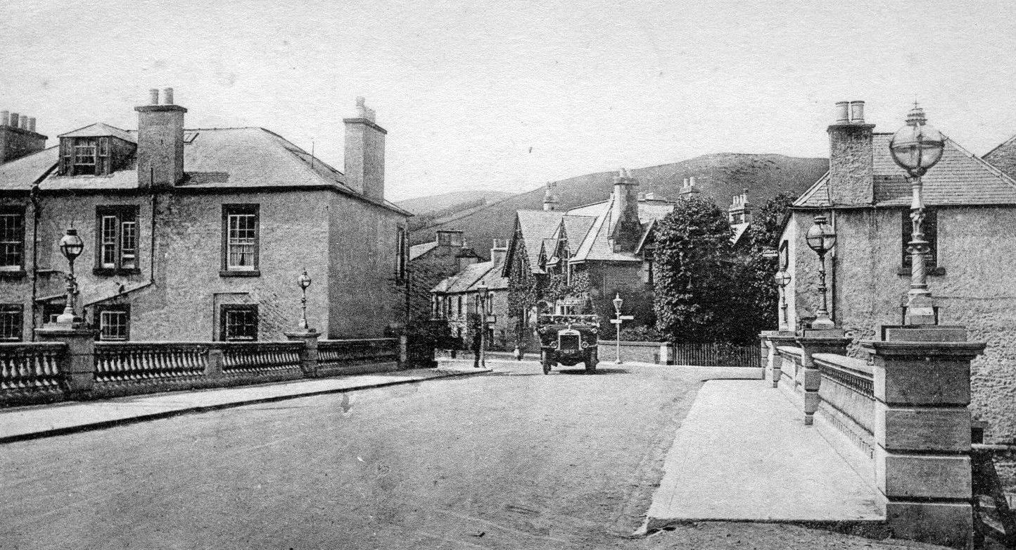 Tour Scotland: Old Photographs Innerleithen Scotland