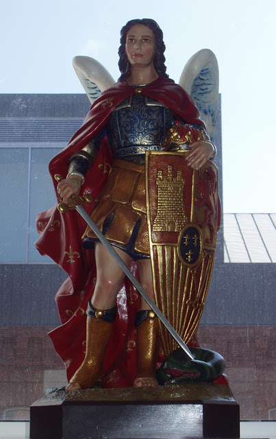 Una historia de la Policía Nacional.: Imagen del Santo Angel