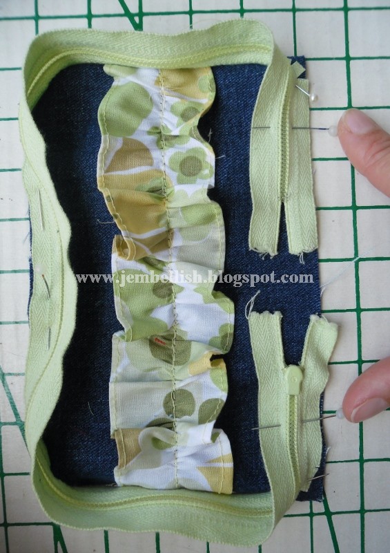 Creating my way to Success: Handy zip-pouch tutorial