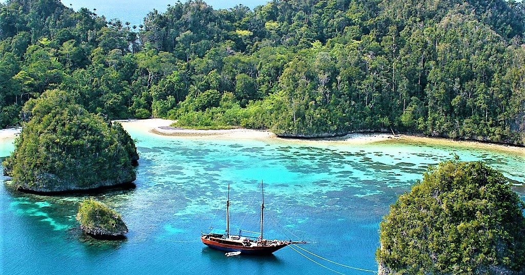 Destinasi Terbaruku: Keindahan Pulau Raja Ampat Papua