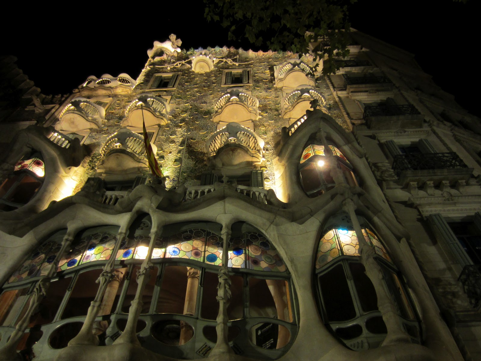 wacky tacky: Say Howdy to Gaudi!