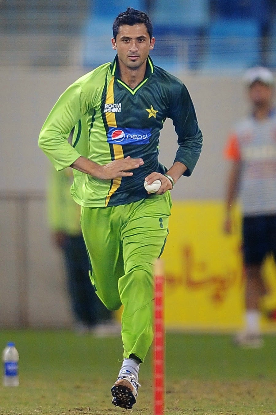 Junaid Khan Cricketer Profile