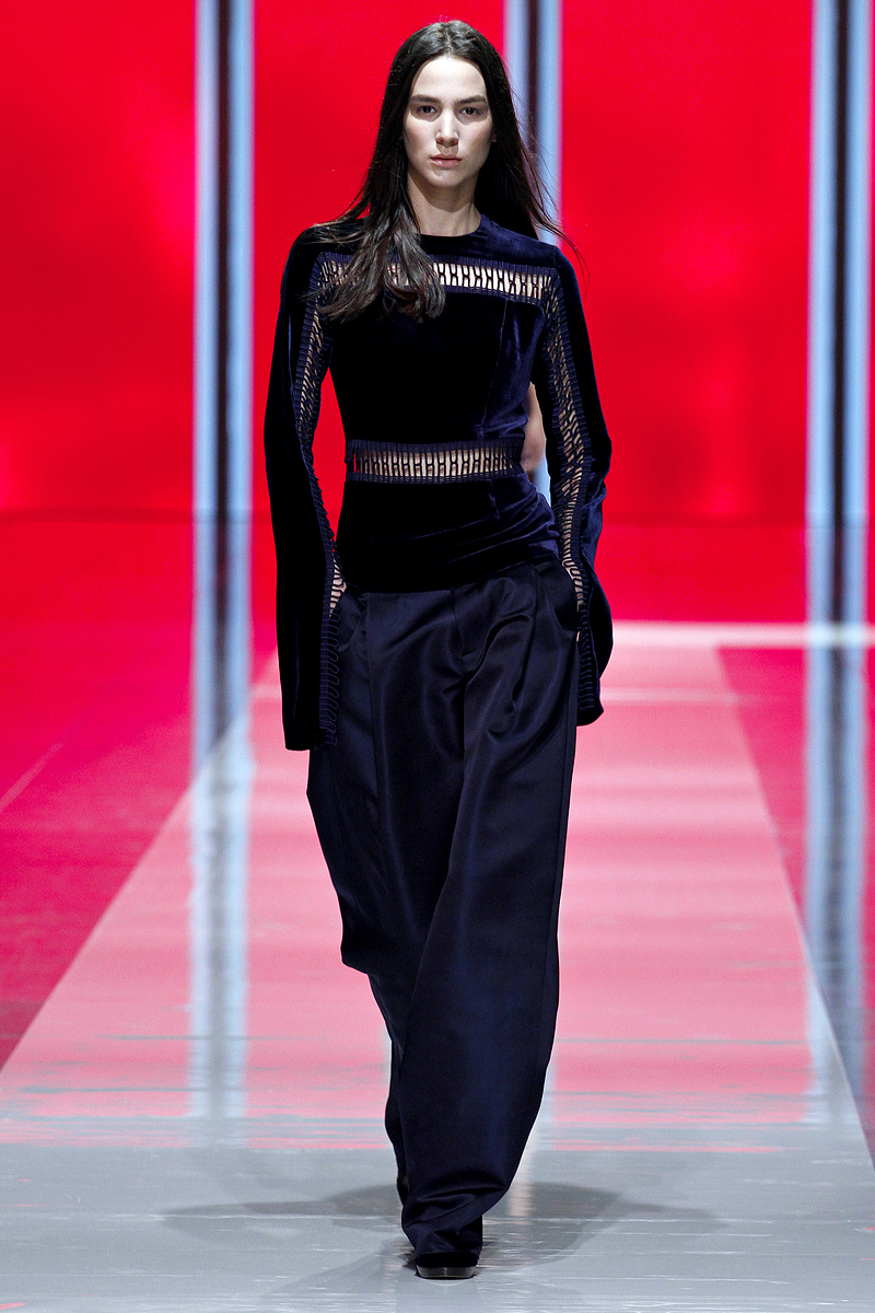ANDREA JANKE Finest Accessories: Amazing Lace by Christopher Kane F/W ...