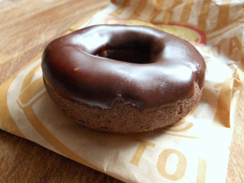 Snacking Squirrel: Donut or Doughnut?