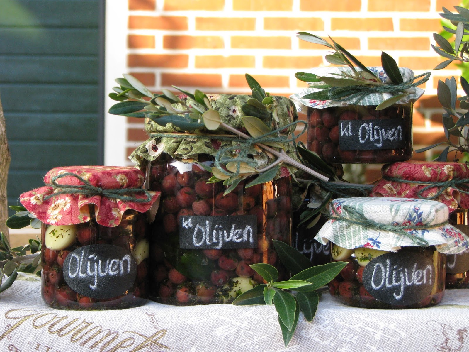 Achter-de-Linden: Olijven inmaken