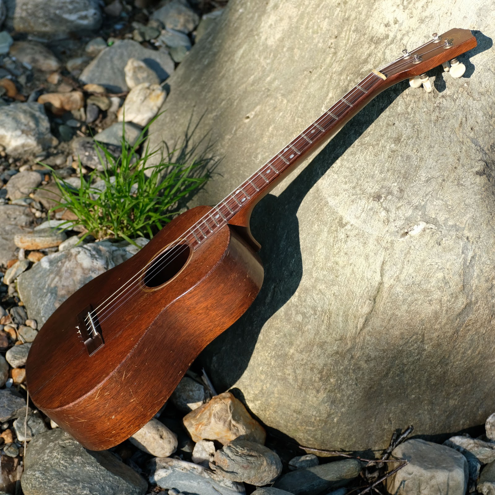 1950s Favilla Baritone Ukulele