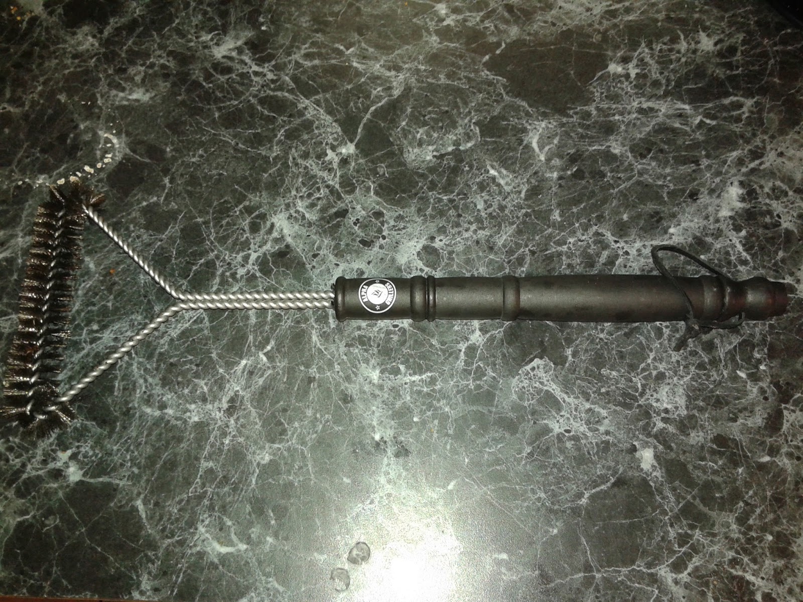 Pug Squared: ALPHA GRILLERS GRILL BRUSH REVIEW