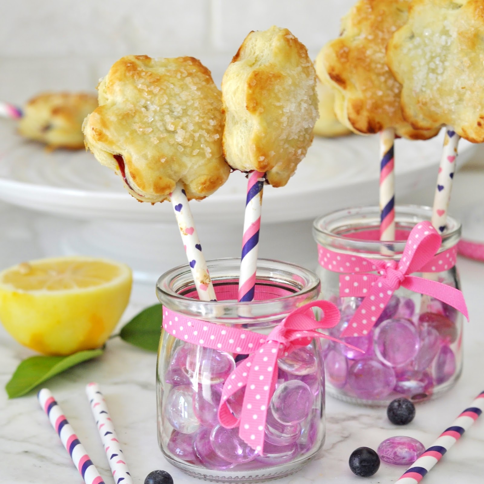 Cooking with Manuela: Blueberry-Lemon Puff Pastry Pie Pops