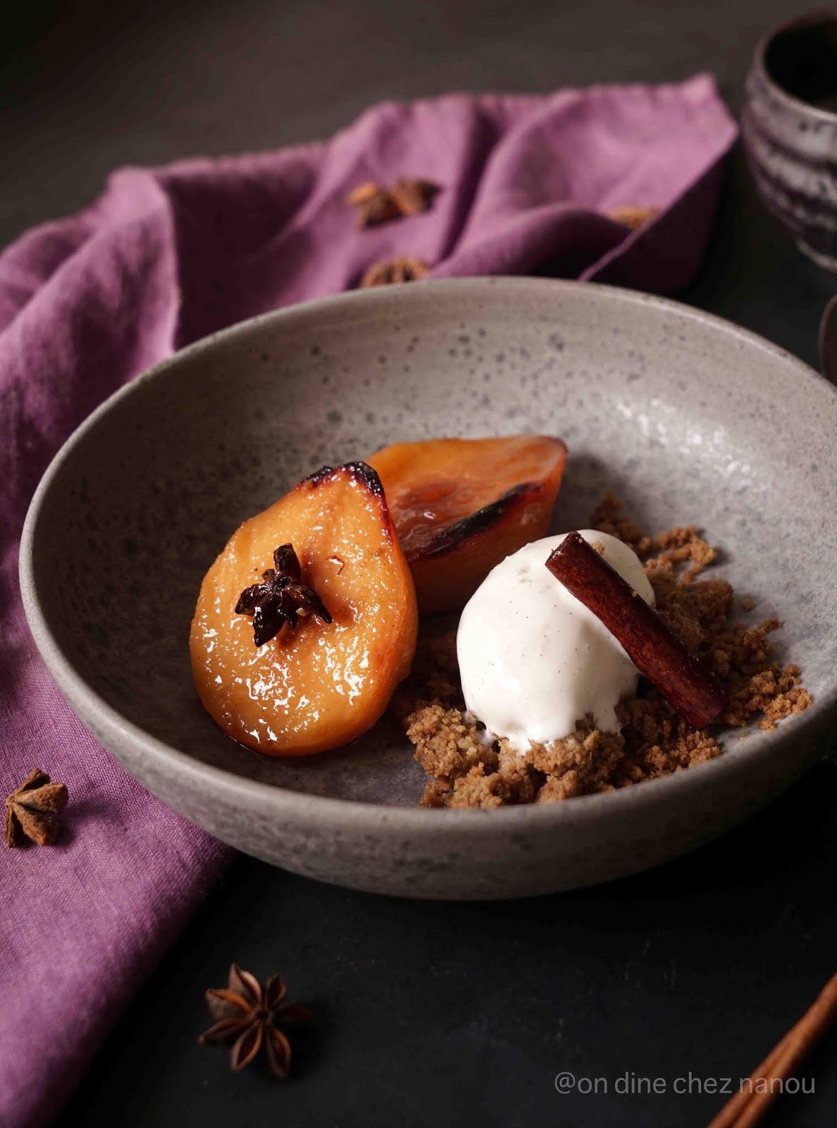 Coings fondants aux épices (cuisson au four), crumble de châtaigne et ...