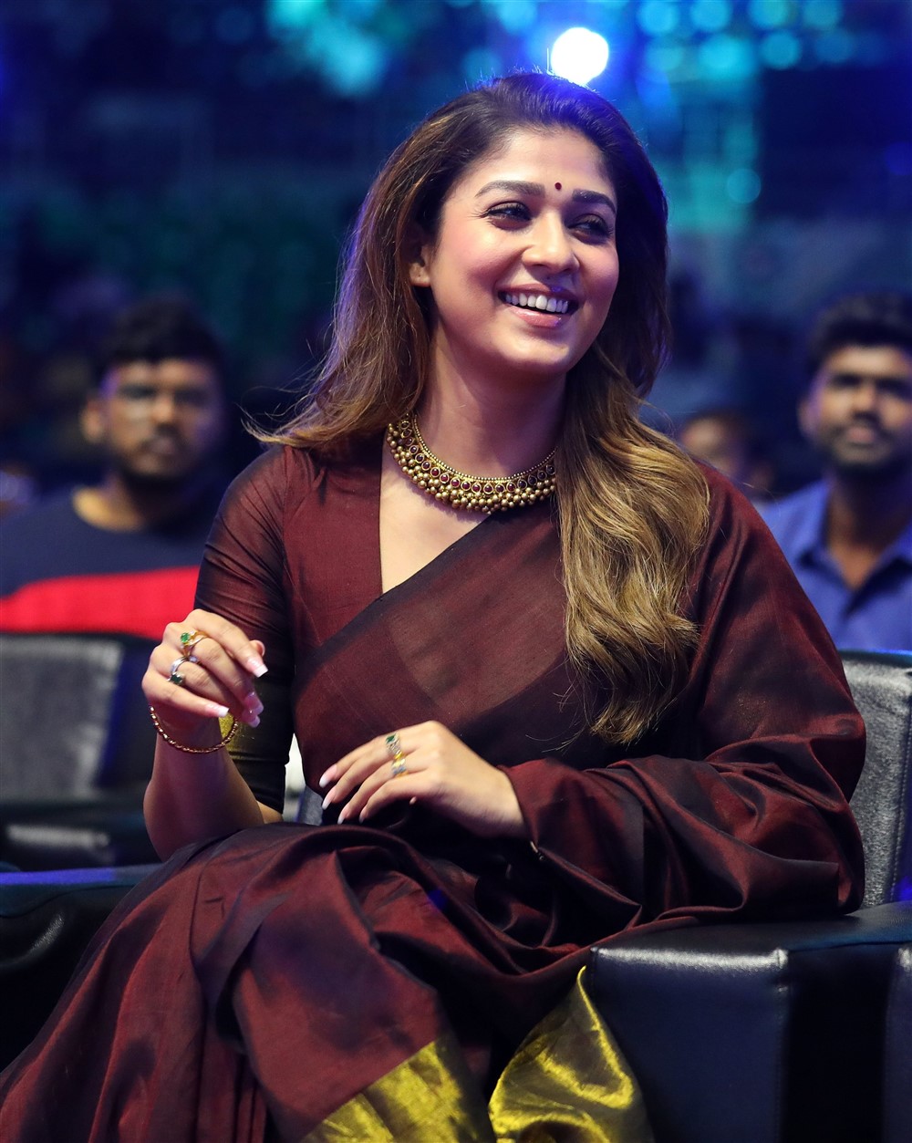 Nayanthara New Saree Stills At Zee Cine Awards Tamil 2020