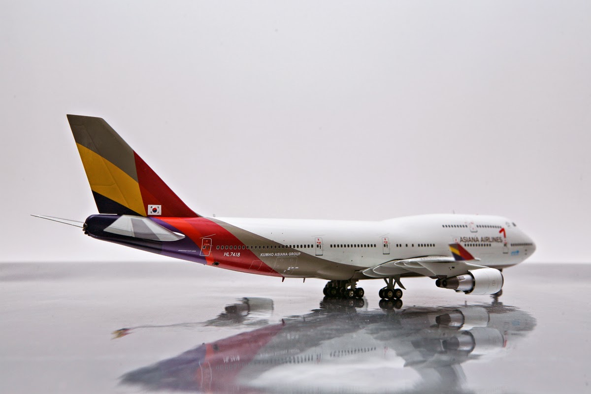Diecast Aircraft: [Blue Box] Asiana Airlines Boeing 747-400 HL7418