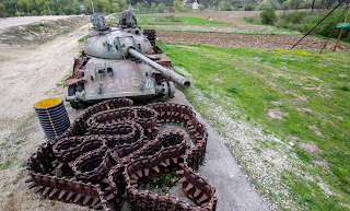 Groblje Tenkova, Simbol Hrabrosti ( 92-95 )