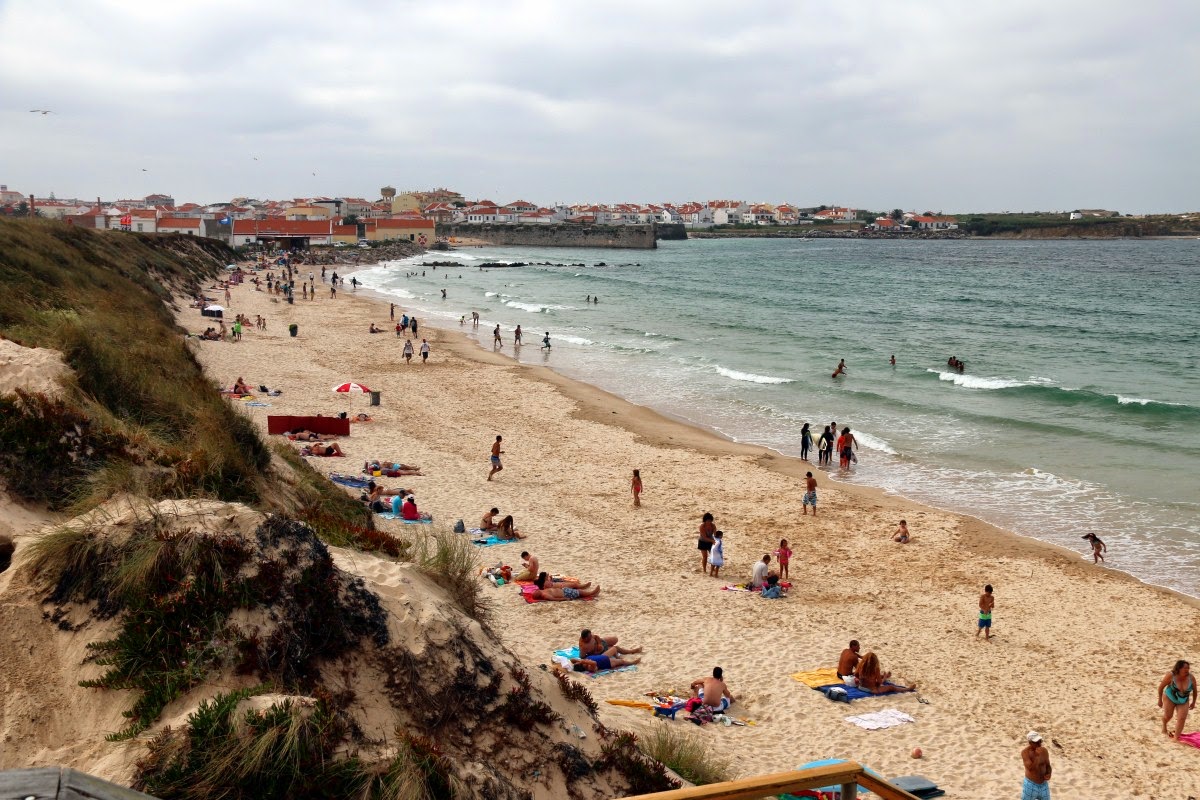 Peniche terra de mar e sol: Praia à Preia-mar.