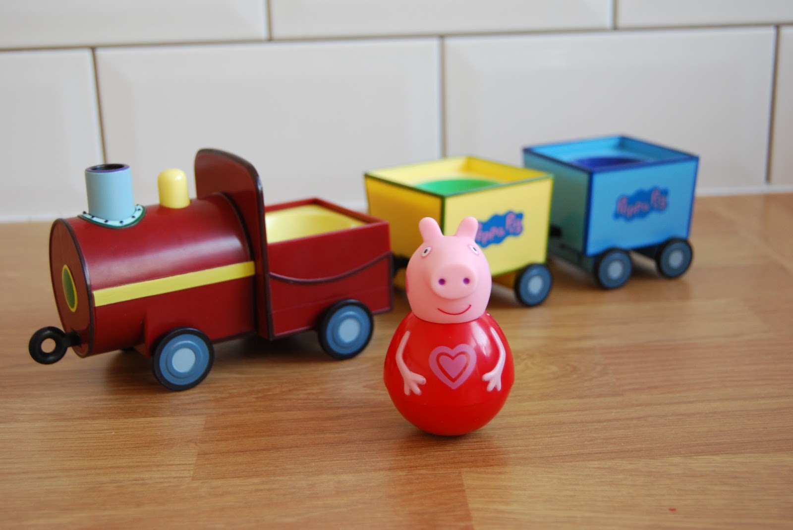 Chic Geek Diary: Peppa Pig Weebles Pull Along Wobbily Train - Review