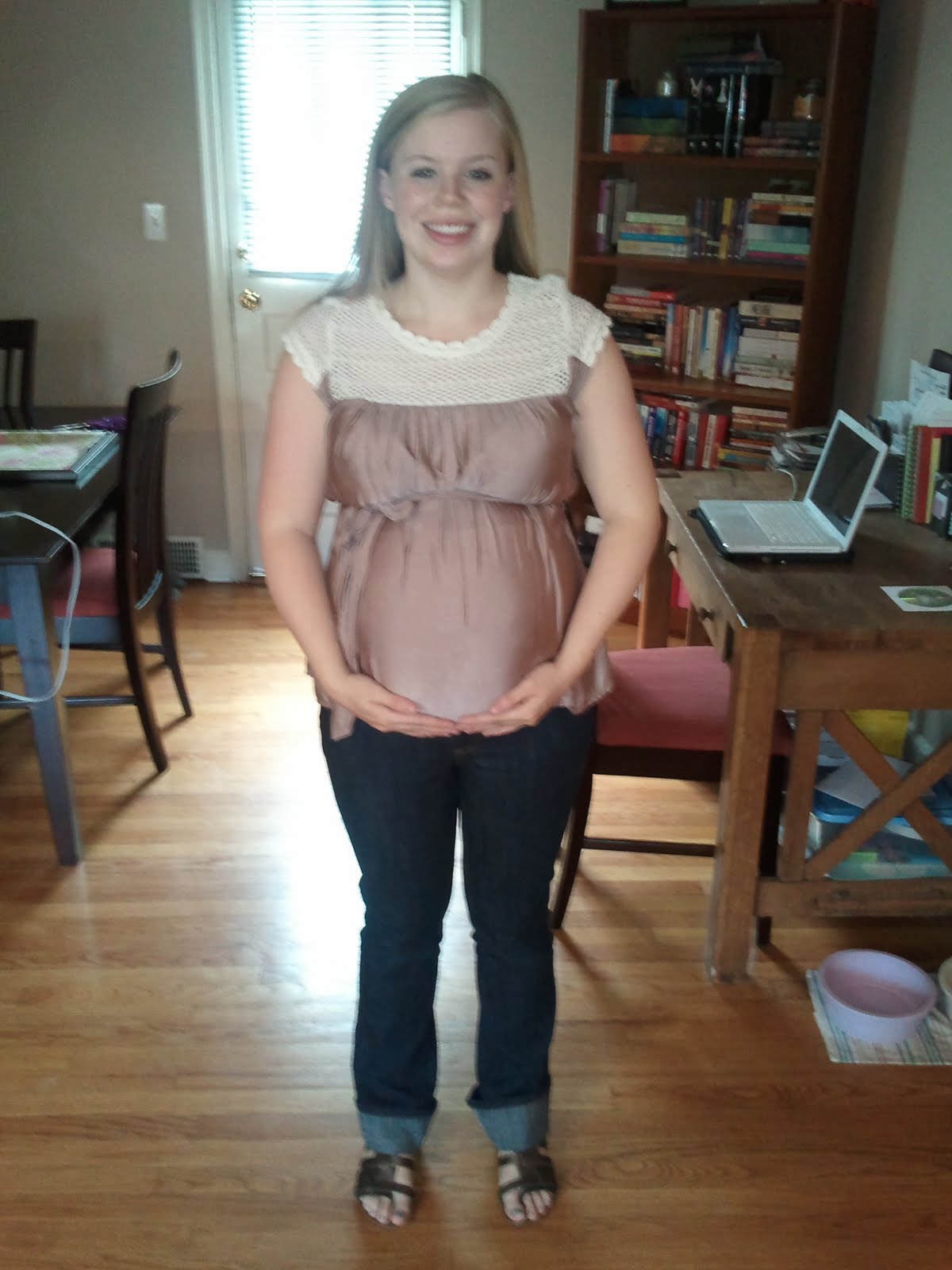 30 weeks & a big preggo belly