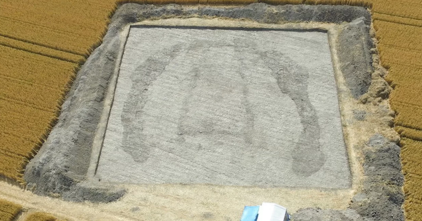 bensozia: Salisbury Plain Long Barrow