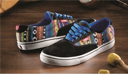 BEYOND BUCKSKIN: Native Threads Online