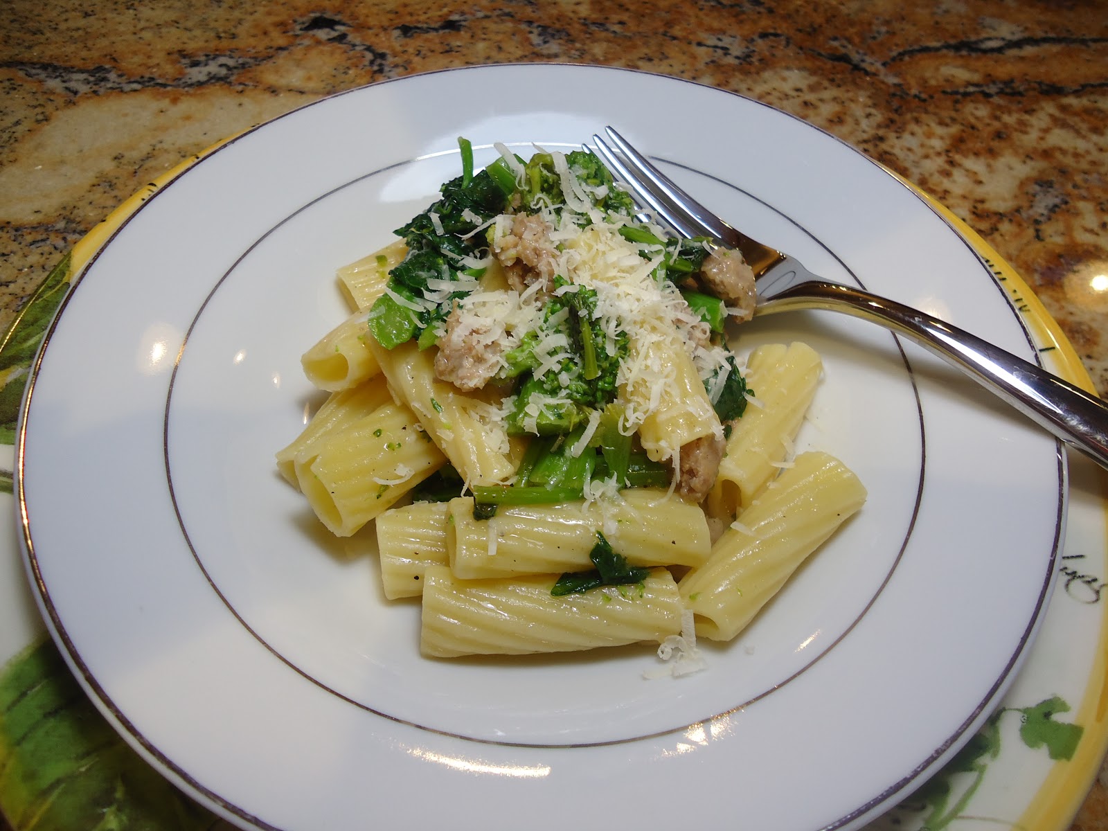 A Hungry Teacher....................: Rigatoni with Broccoli Rabe & Cr