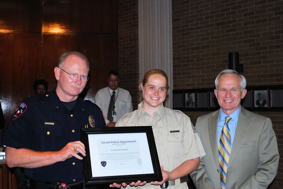 Terrell Daily Photo: Cilla receives a Certificate of Merit