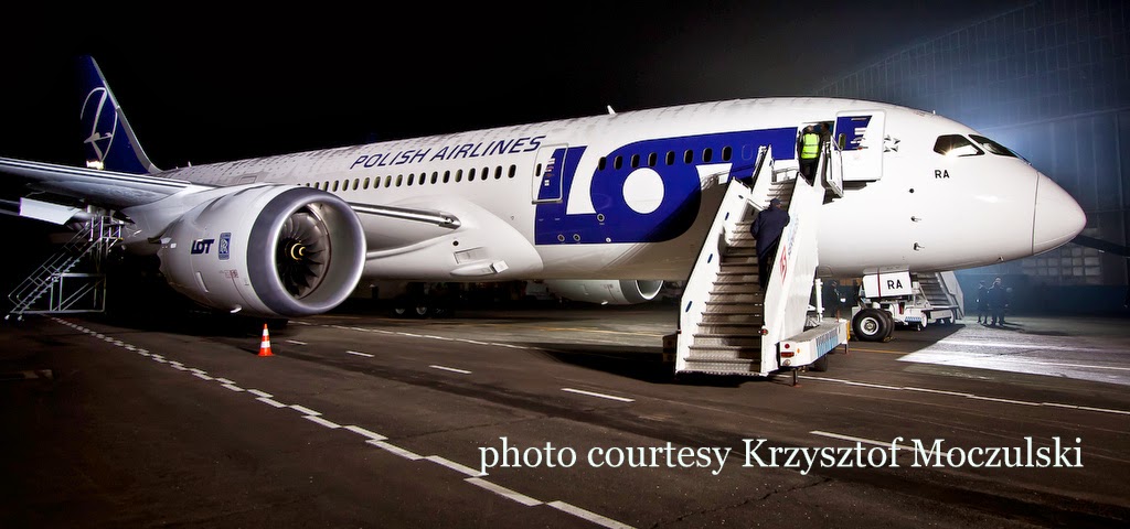 LOT Dreamliners Spend the Weekend Grounded