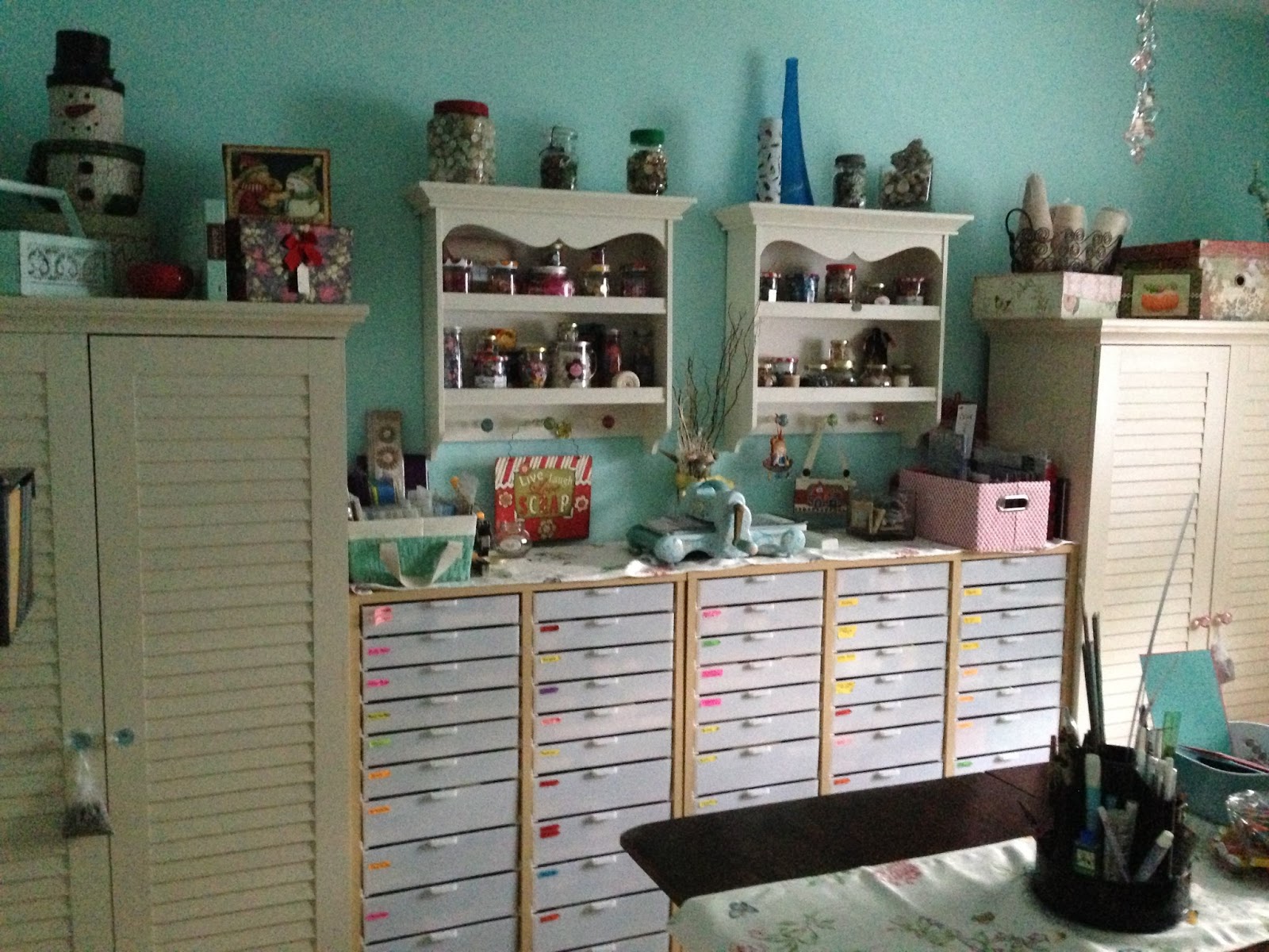 CRAFTY STORAGE: Carol Cel Scrap room tour
