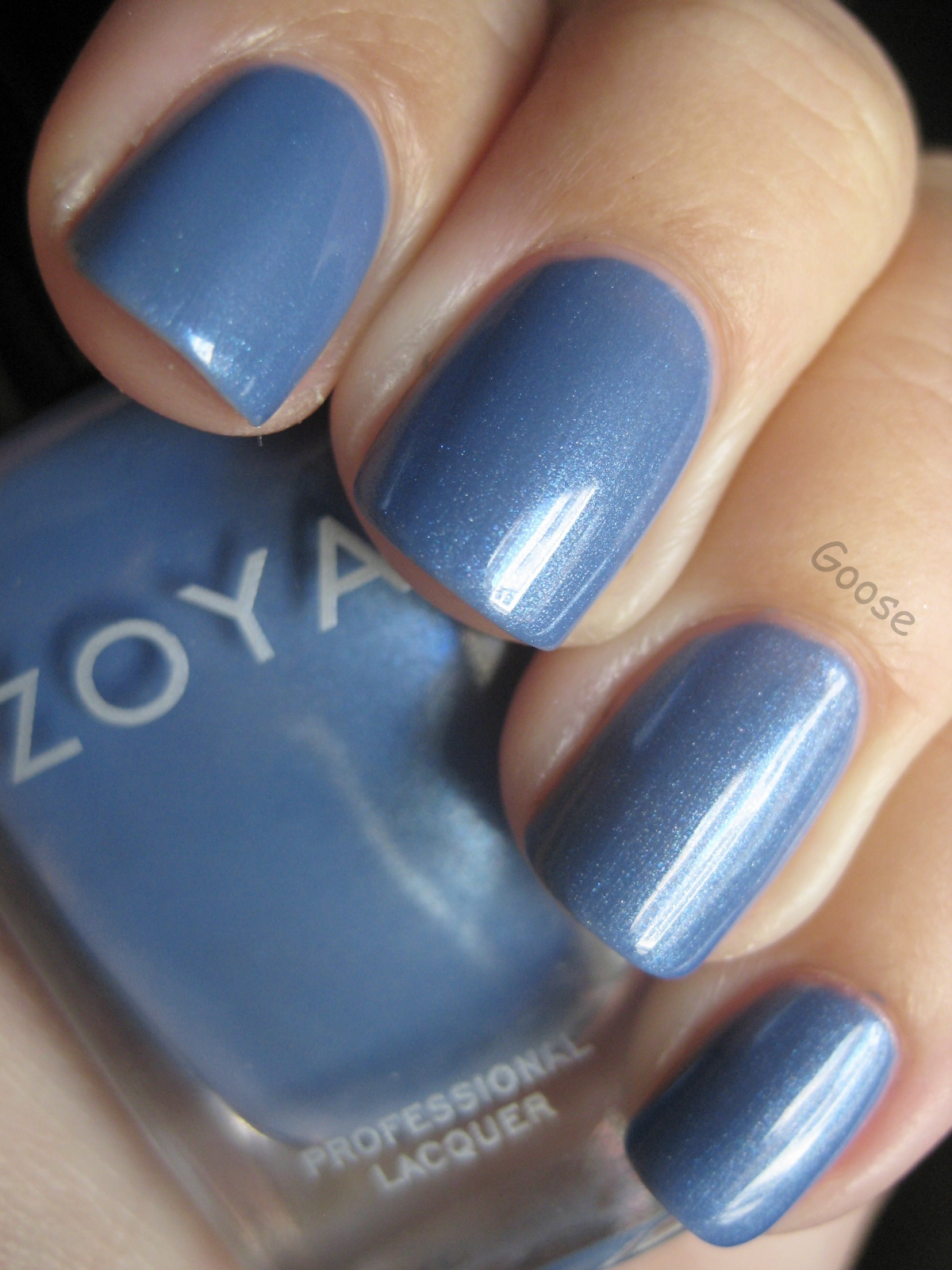 Goose's Glitter: Zoya Swatches - Greys and Blues (pic heavy!)