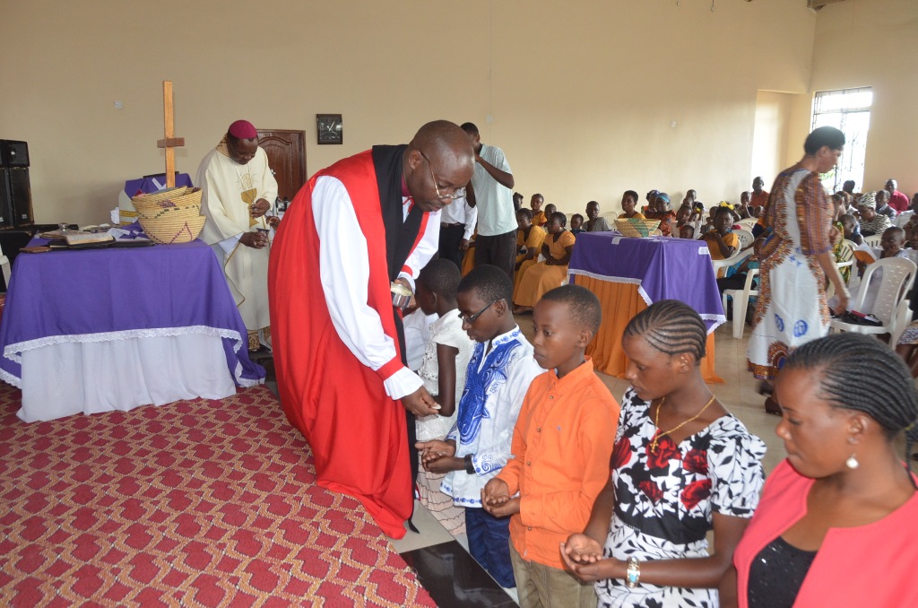 ASKOFU OSCA MNUNGU, WA KANISA LA ANGLIKANA DAYOSISI YA NEWALA,ANGOZA ...