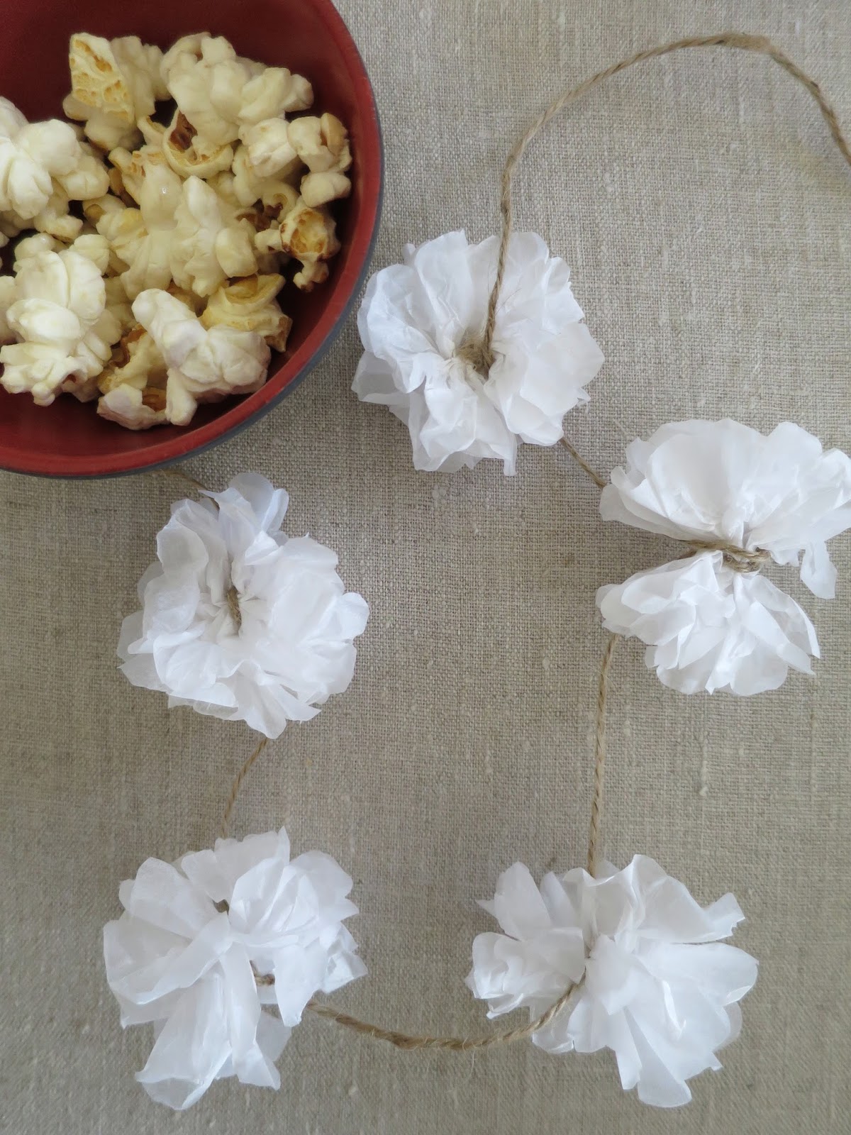 Christmas Decorating : Tissue Flower Garland — Susie So So