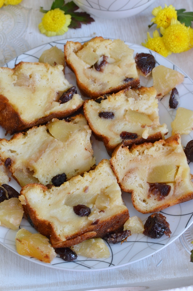 Budinca de paine cu ananas si merisoare - CAIETUL CU RETETE