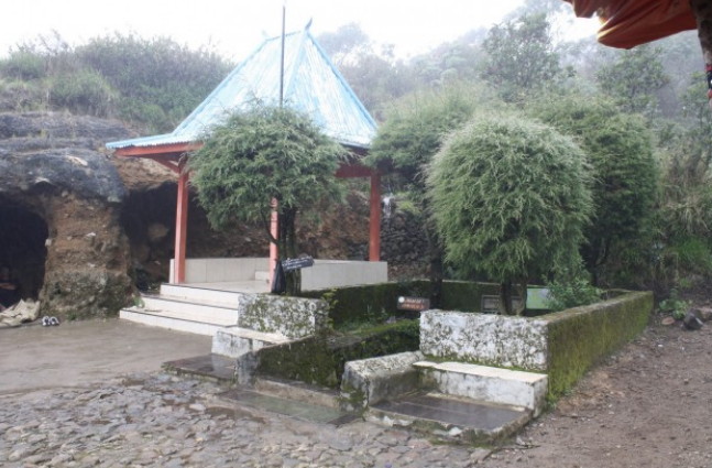 Mitos Sendang Drajat di Gunung Lawu