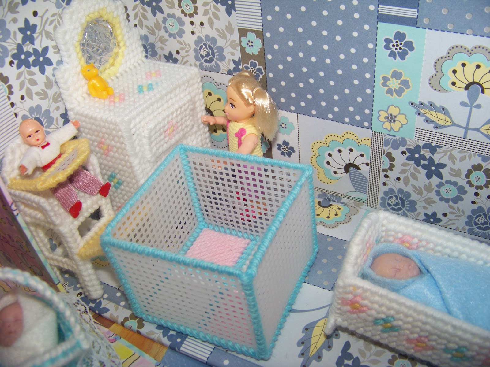 Crafty Kat: Many mini babies and lots of plastic canvas furniture