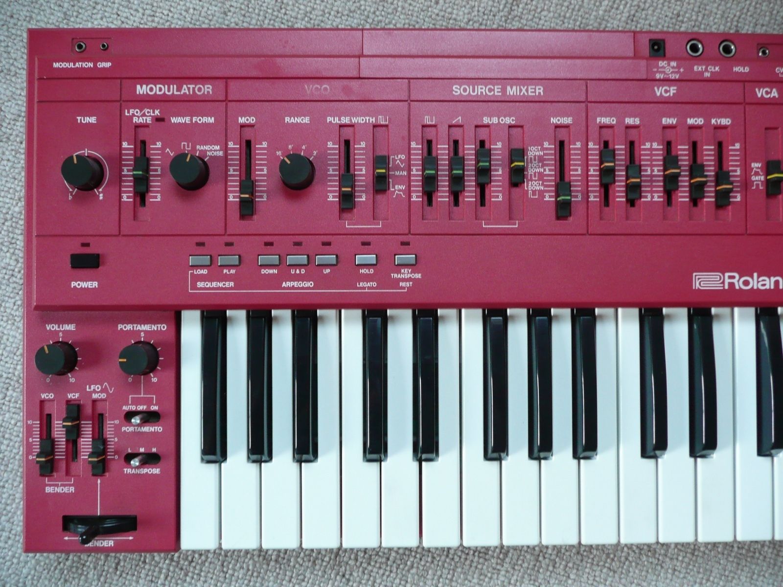 MATRIXSYNTH: Red ROLAND SH-101 VINTAGE SYNTHESIZER SN 351699