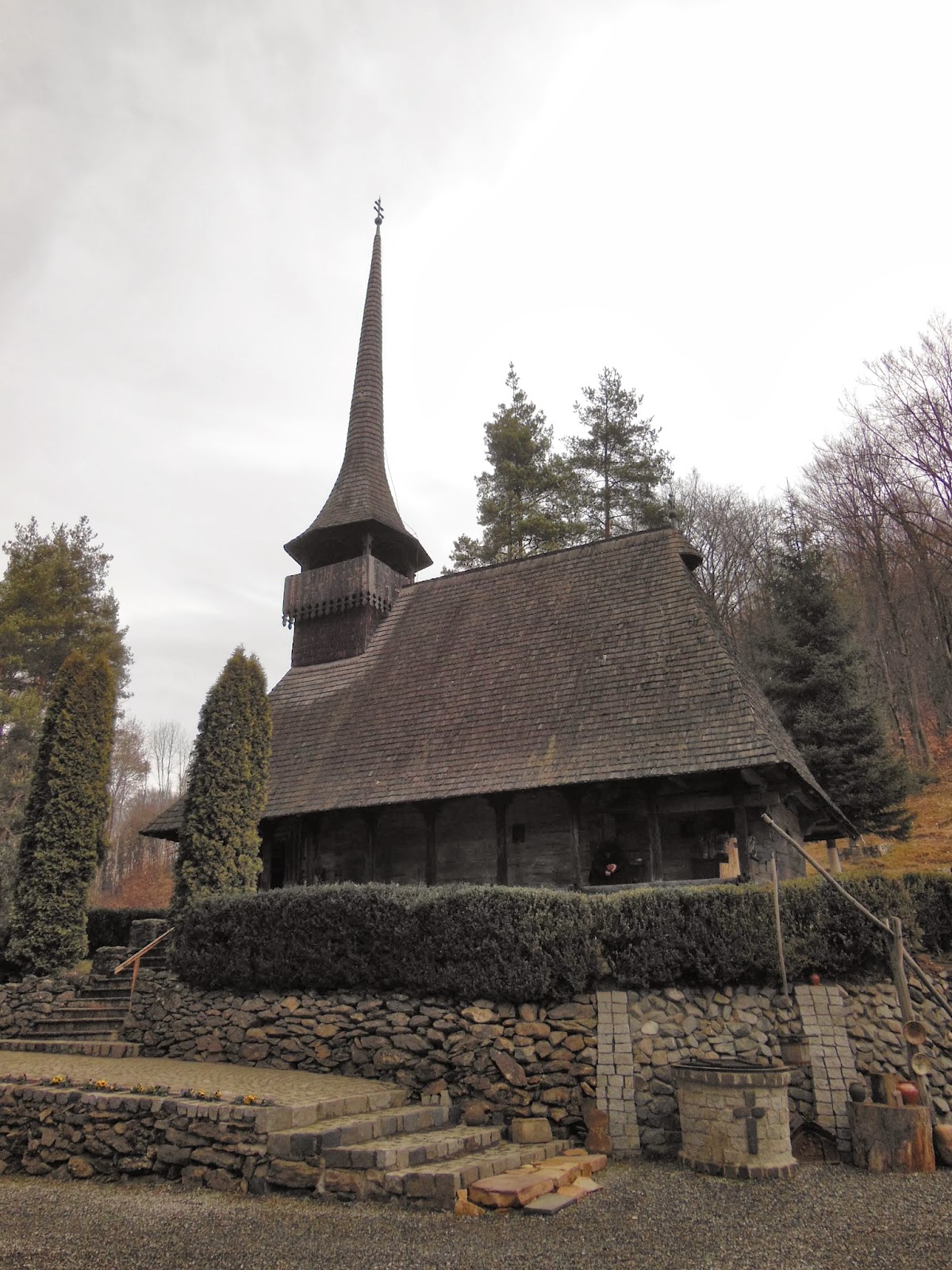 Dar!: Manastirea Ciucea, jud. Cluj