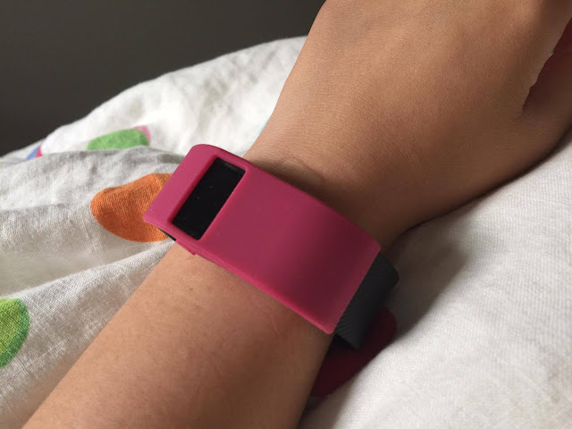 Upgrade U: Fitbit Charge case for damaged bands - KEEP IT IN THE PHAMLY
