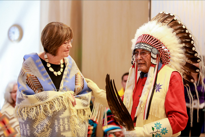 White Wolf : Behind First Nations headdresses: What you should know