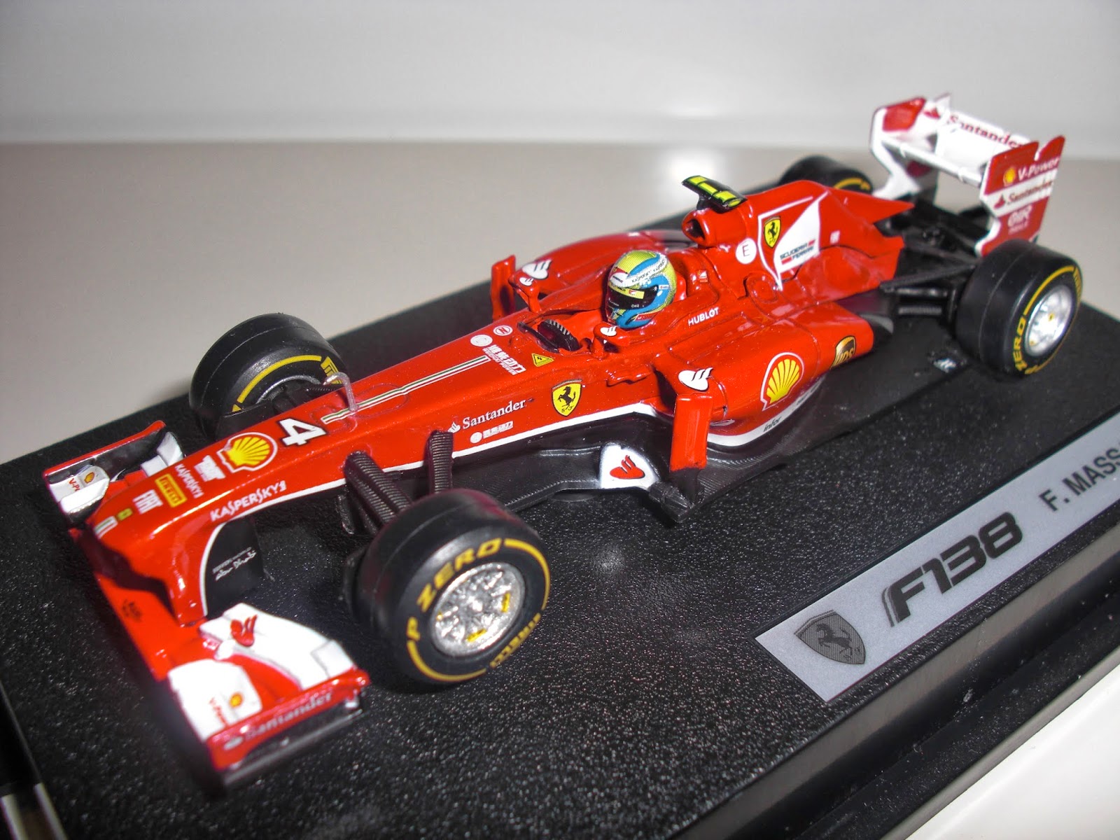 Conde Baracca: Ferrari F138 #4 Massa by Hotwheels