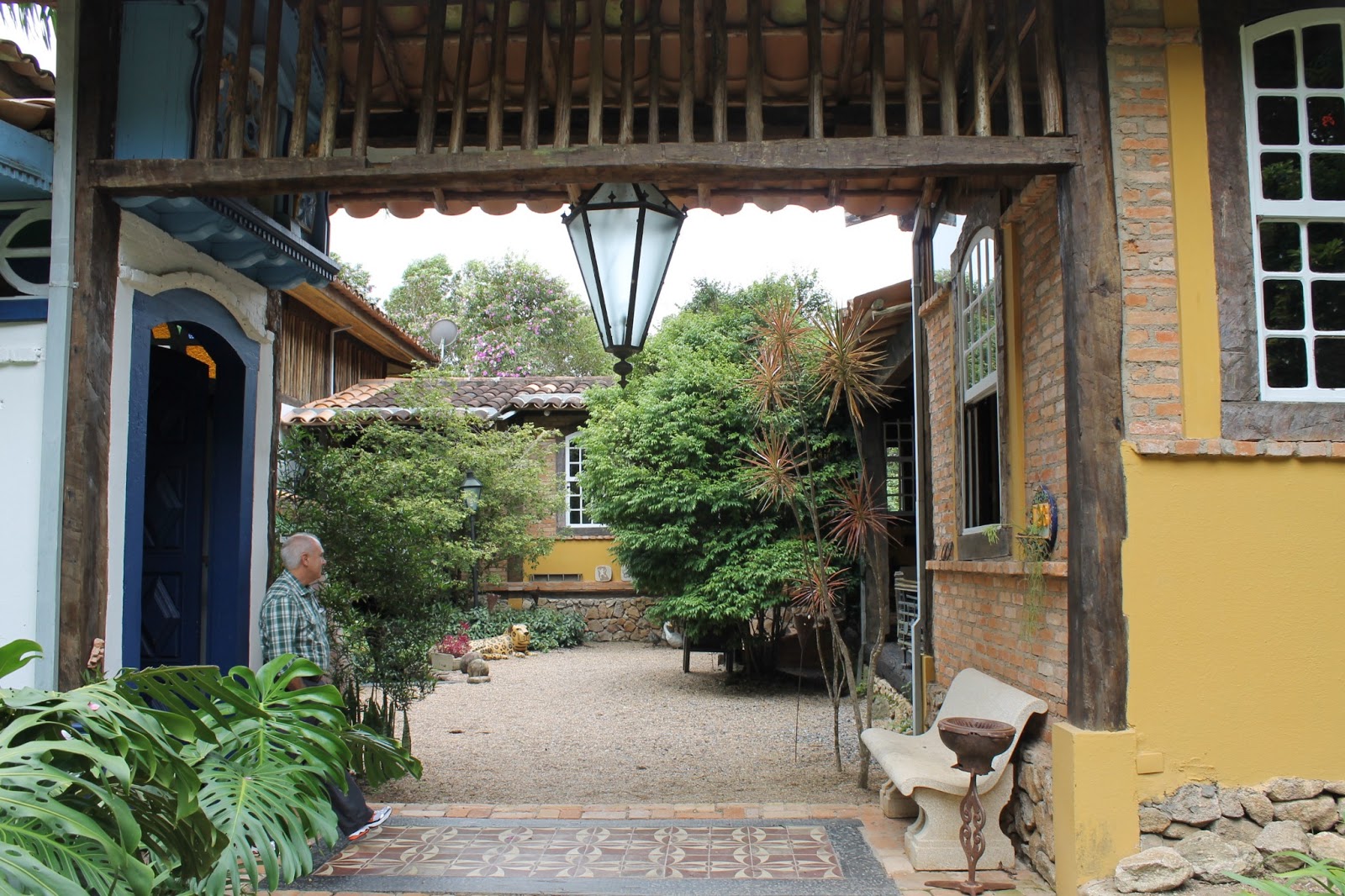 POUSADA RONCO DO BUGIO EM PIEDADE - Viagens Por Aí