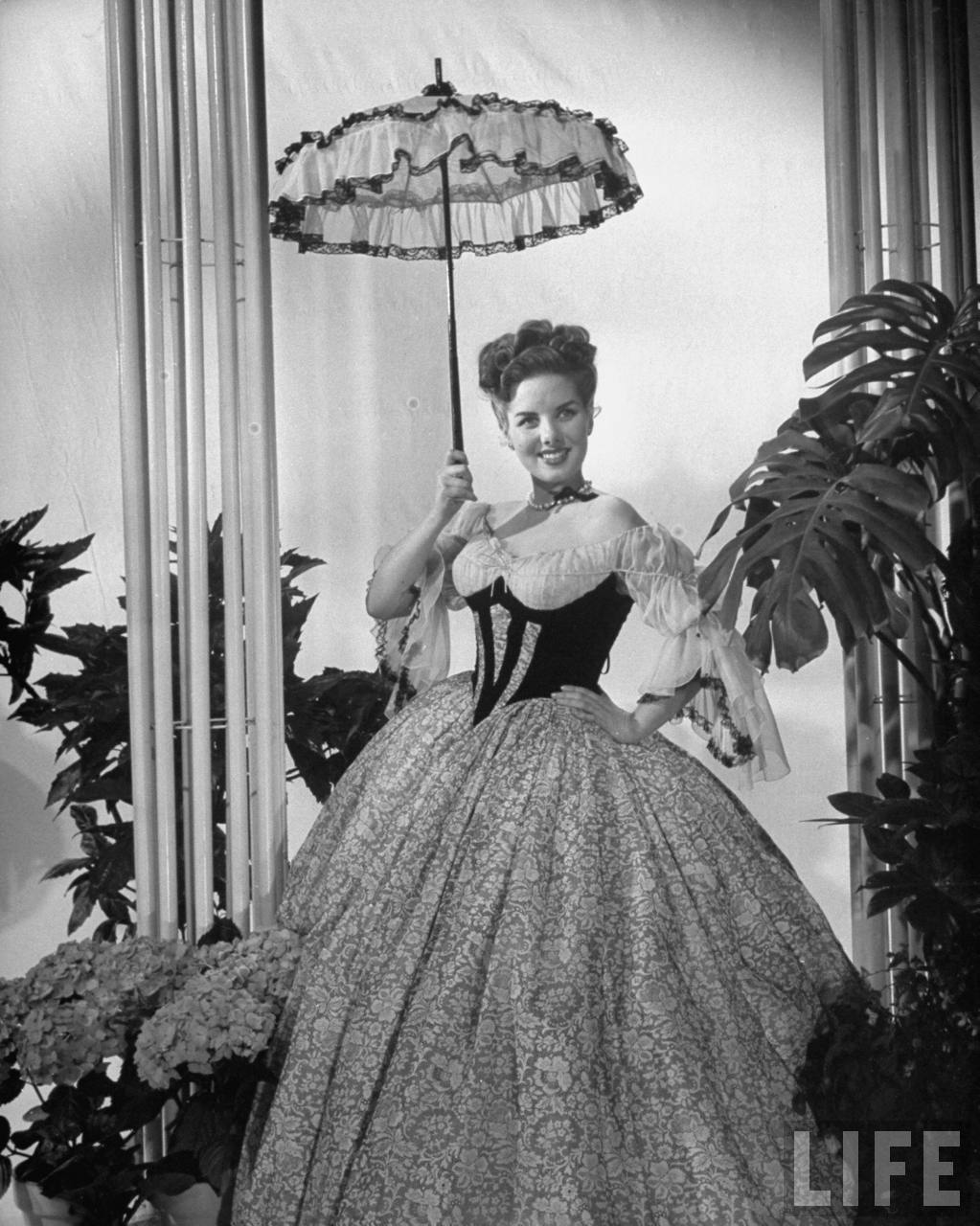 Slice of Cheesecake: Colleen Townsend, pictorial