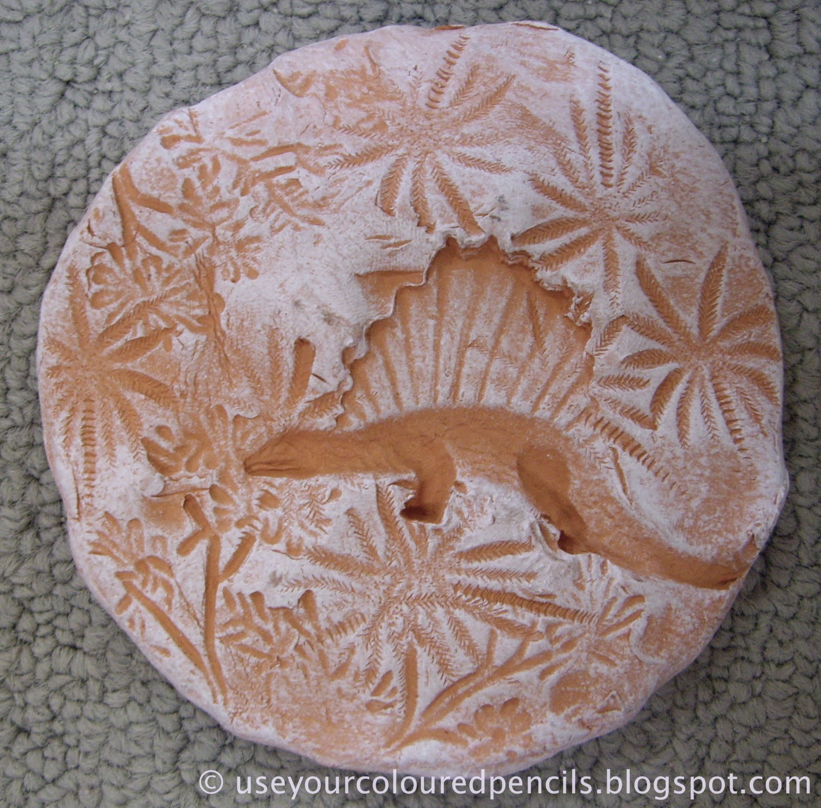 Use Your Coloured Pencils: Clay Fossils