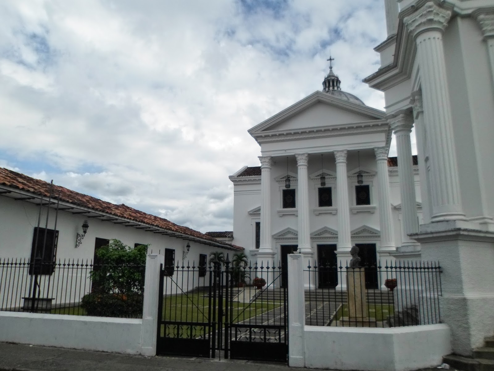 CATEDRAL DE CARTAGO- VALLE DEL CAUCA - Corazón de Paúl- Misioneros con ...