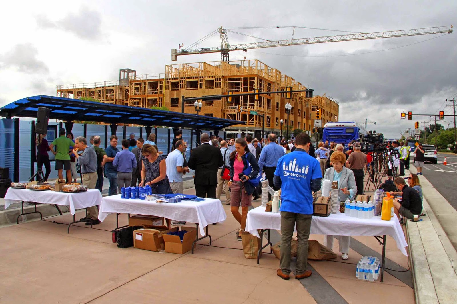 Fullertography: "Metroway"--Bus Rapid Transit--launches in Alexandria ...