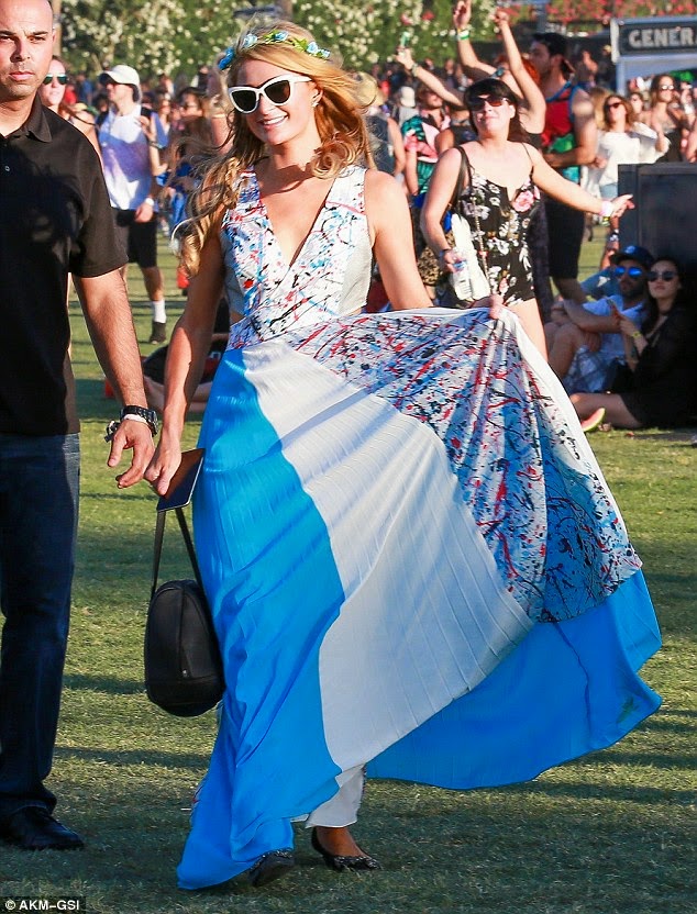 { The Seventh Cloud }: Coachella Fashion 2015 : Crazy outfits