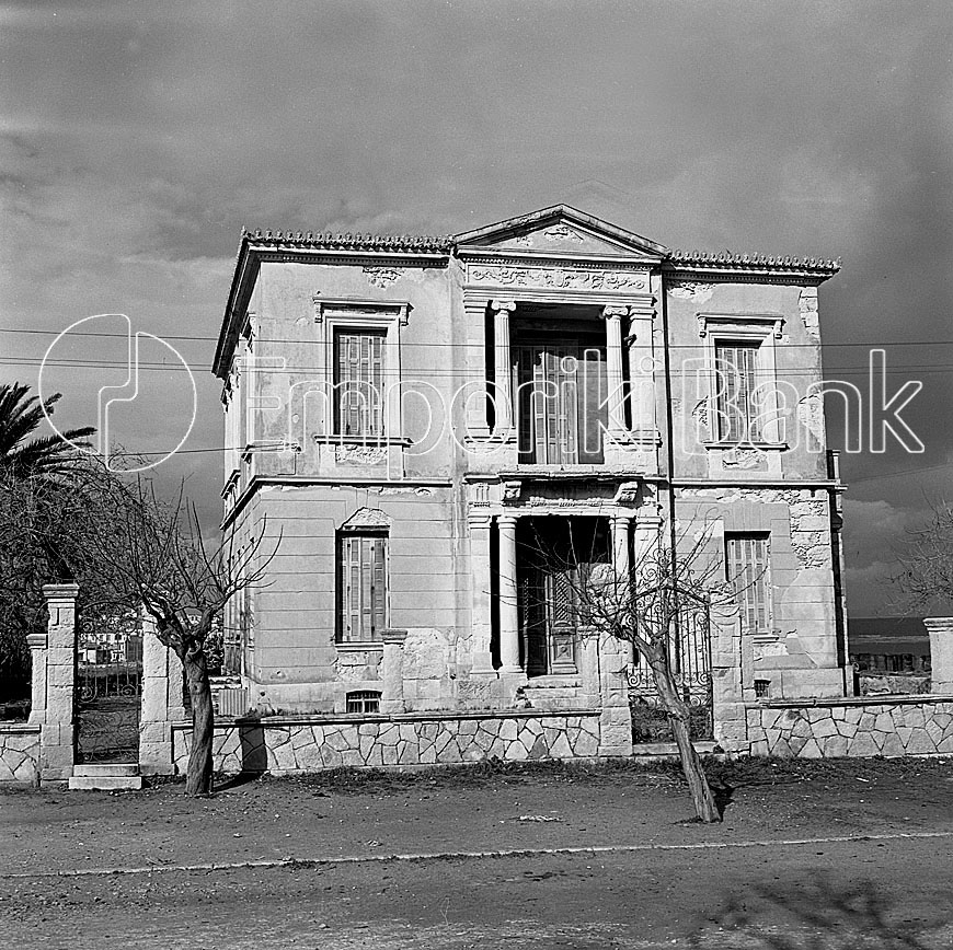 Neoclassical Architecture in Greece: Κρήτη, Χανιά: Νεοκλασσικό σπίτι με ...
