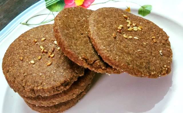 Eggless Ragi Digestives Sugarless | Ragi Cookies Healthy Easy No Oven ...