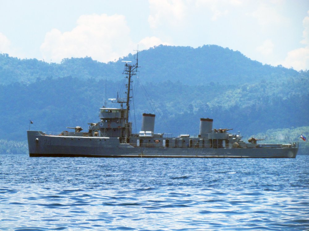 DEFENSE STUDIES: PN to Decommission WWII Assets with Arrival of More ...