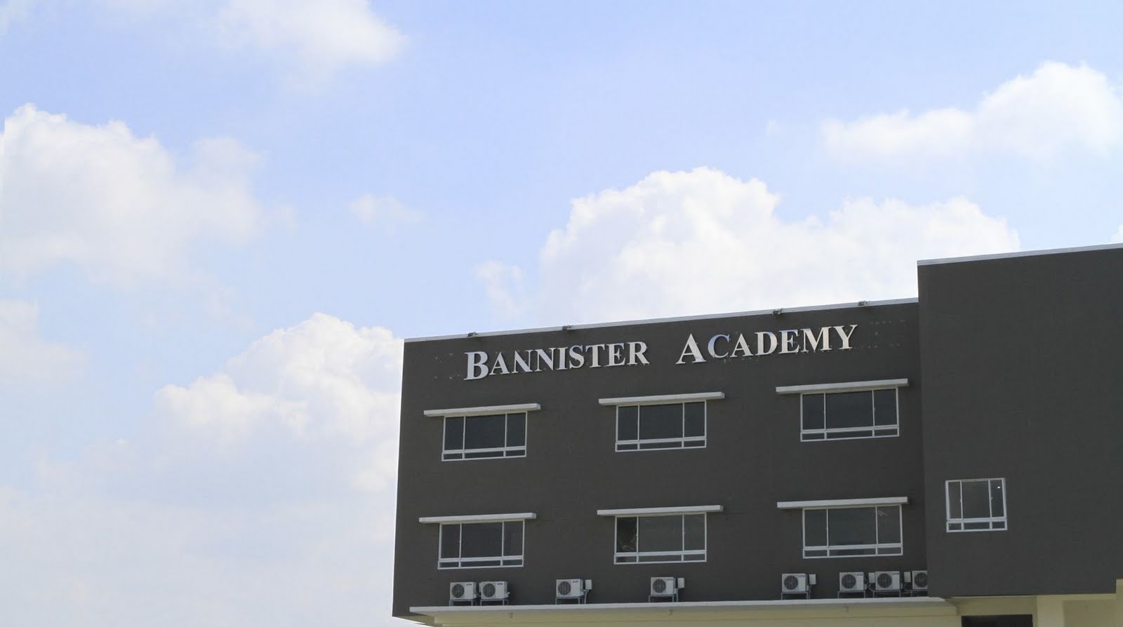 ManilaStuff: Bannister Academy: Creating a Legacy of Filipino Influencers