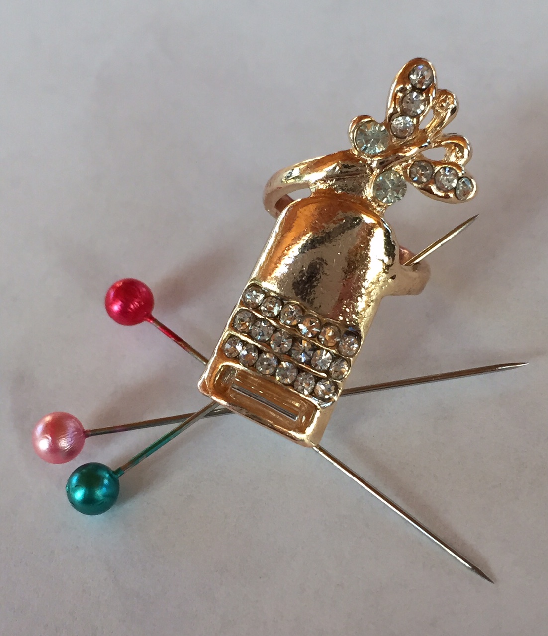 Quiltessa: Patchwork palette: Magnetic ring pin holders and pin pickers ...