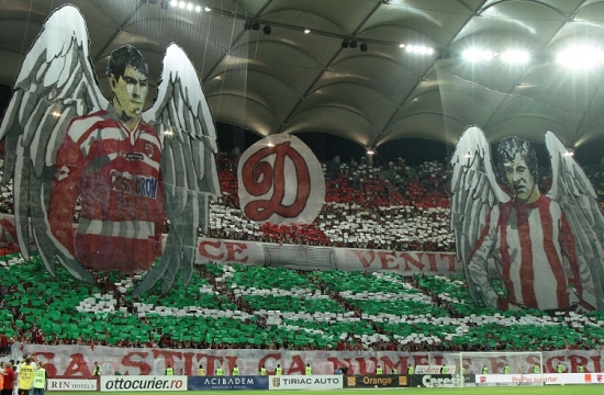 Dinamo Bükreş Tribünlerinden Muhteşem Catalin Haldan & Florea ...